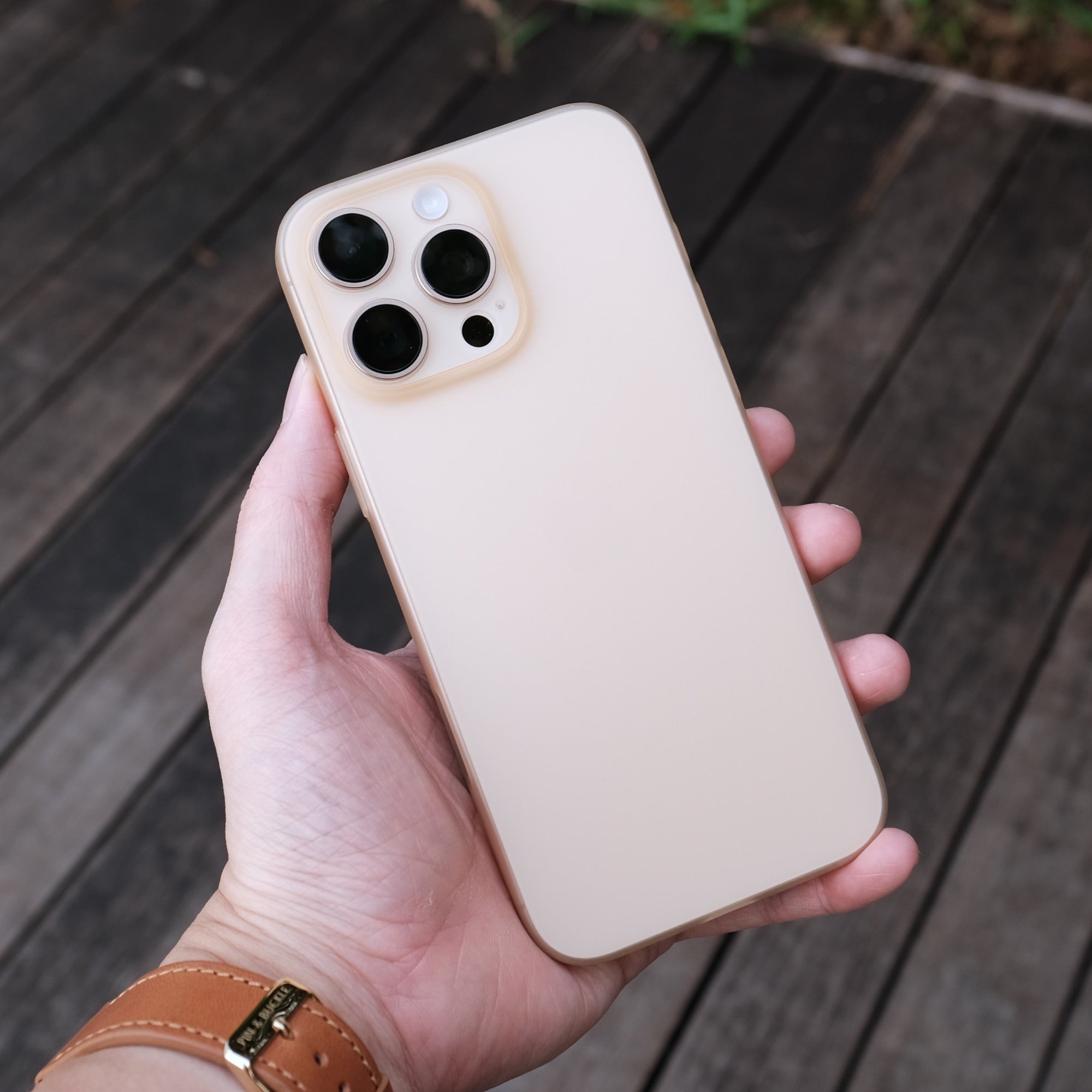 iphone white case color