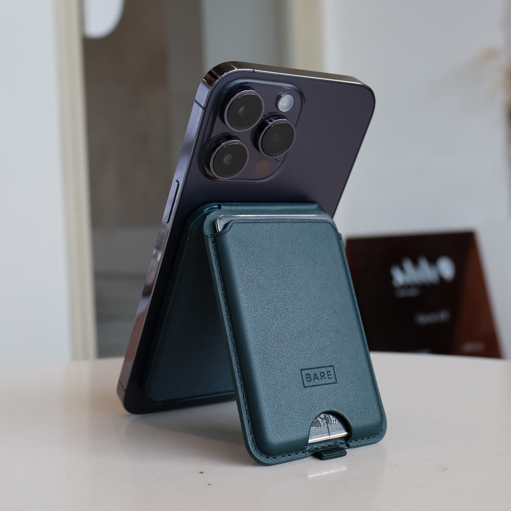 Bare Cases - The Bare MagSafe Wallet