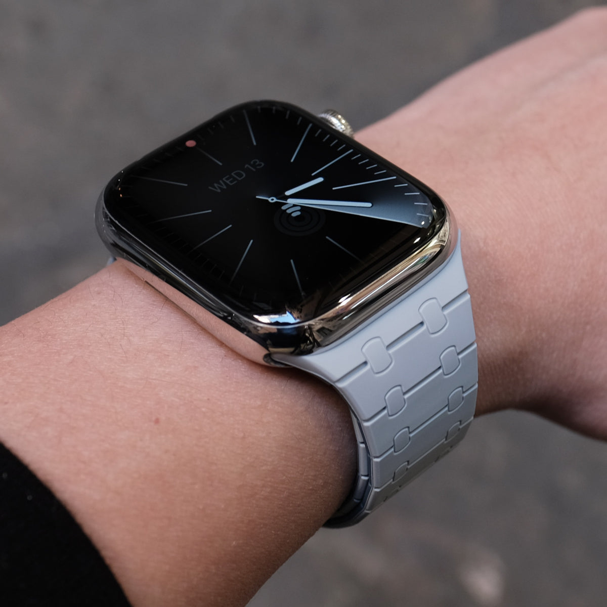MagnaLoop Apple Watch Band - Bare x Pin & Buckle